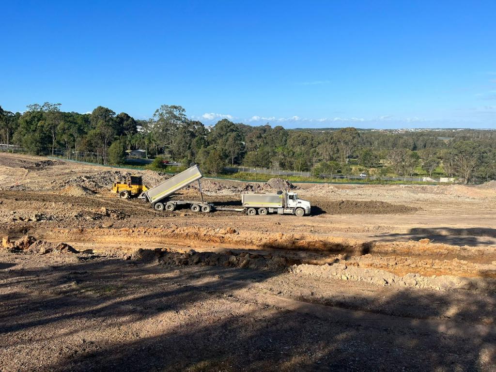 truck unloading fill - OM Civil